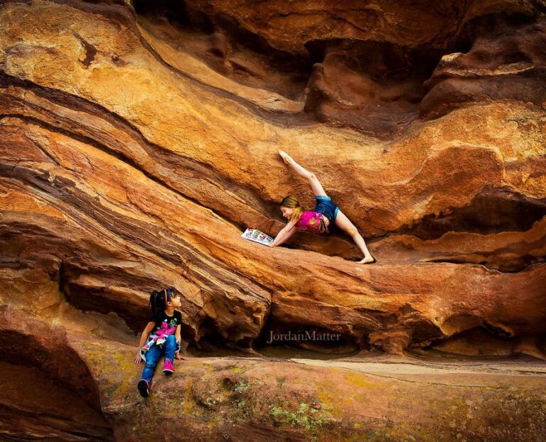 Φωτογράφος απαθανατίζει μικρούς χορευτές στις πιο εξωπραγματικές πόζες ...