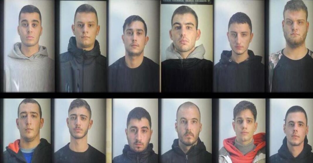 Μπαίνουν φυλακή όλοι: Ομόφωνα ένοχοι και οι 12 που δολοφονησαν τον Άλκη ...