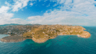 Η κρυφή παραλία της ανατολικής Αττικής με τα κρυστάλλινα νερά και το ...