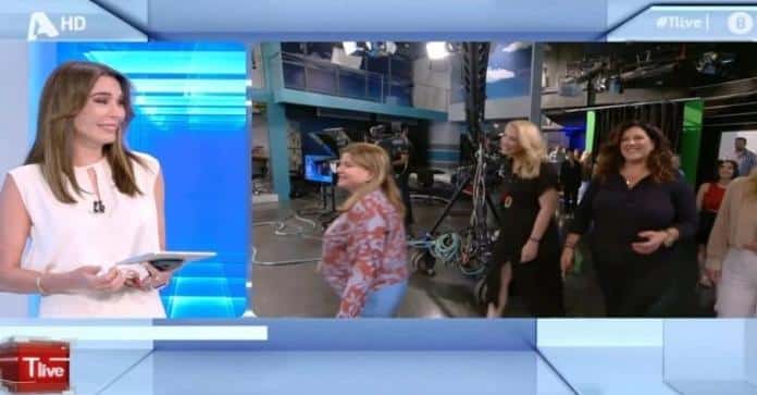 Συγκινήθηκε η Τατιάνα Στεφανίδου στο φινάλε του «Tlive» - Έκλαψε on air ...