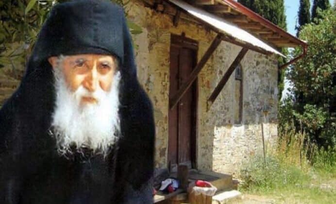 «Κεραμίδα» από προφητεία του Αγίου Παϊσίου: «Όταν οι μέρες θα ...