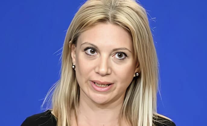 Προ των πυλών το κόμμα της Μαρίας Καρυστιανού