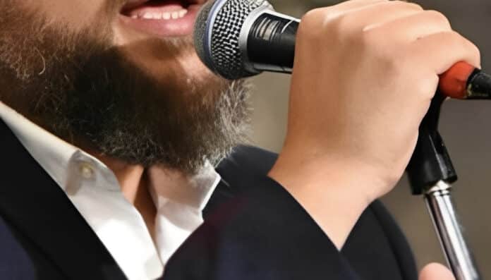 AYΤΟΣ ΕΙΝΑΙ Ο ΕΛΛΗΝΑΣ ΤΕΝΟΡΟΣ ΠΟΥ ΣΑΚΑΤΕΨΕ ΣΤΟ ΞΥΛΟ ΤΟ 15ΧΡΟΝΟ ΠΑΙΔΙ ...